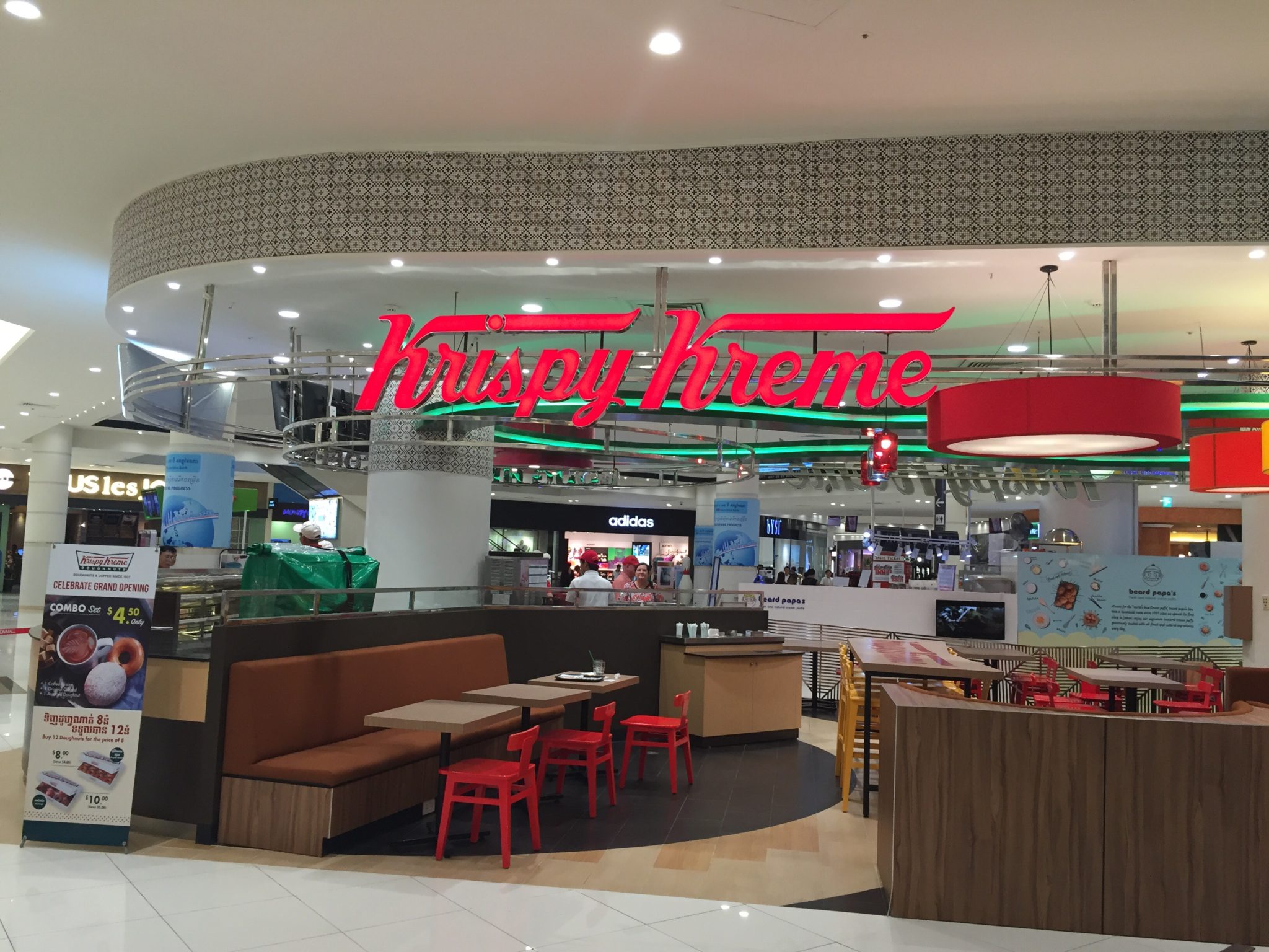 Another Outlet of Krispy Kreme Doughnuts Raised its Flagship