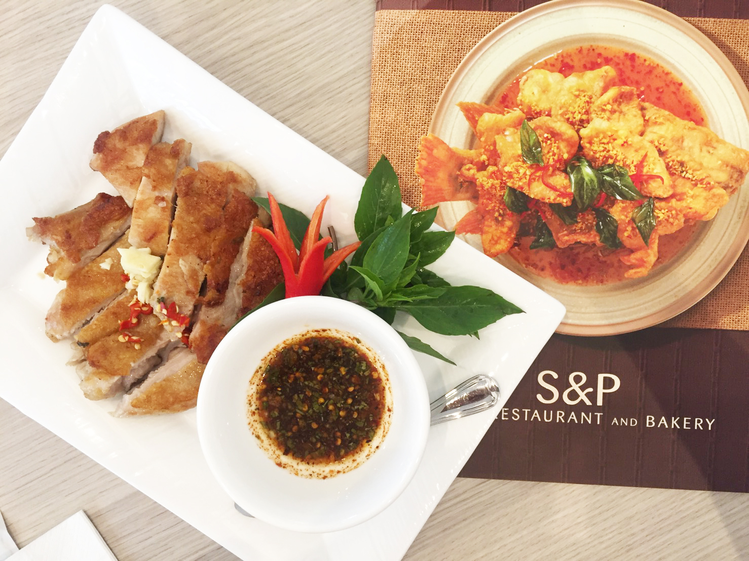 Another Great Thai Cuisine Restaurant That You REALLY Should Go Right Now