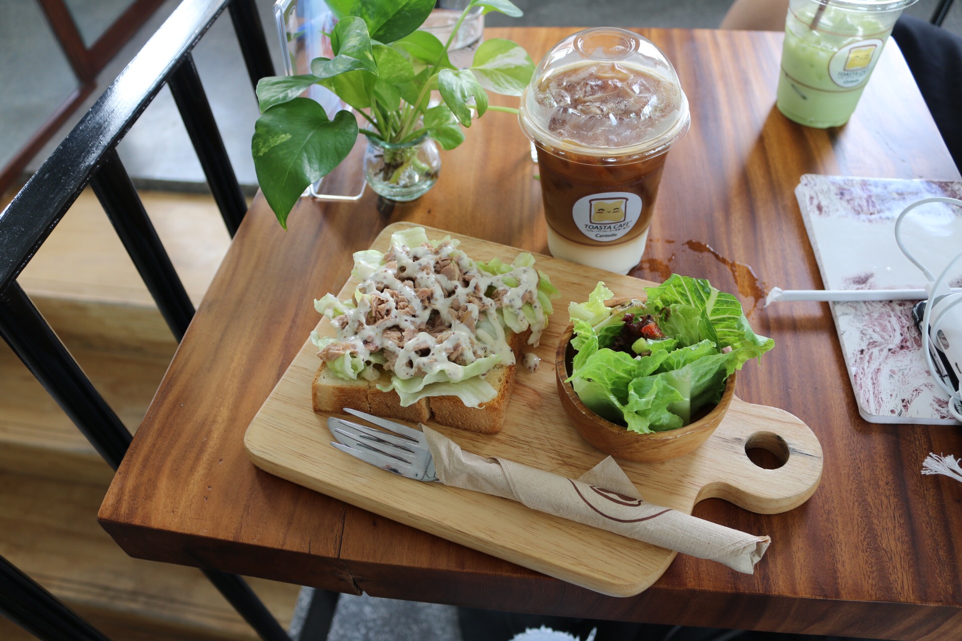 [Feature] ហាងកាហ្វេទាំង 27 នៅបឹងកេងកង