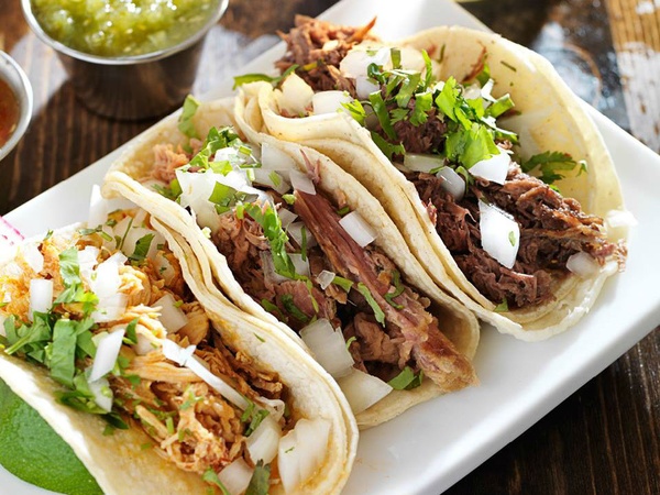 [Feature] 6 កន្លែងសម្រាប់ភ្លក្សតាកូឆ្ងាញ់នៅភ្នំពេញ