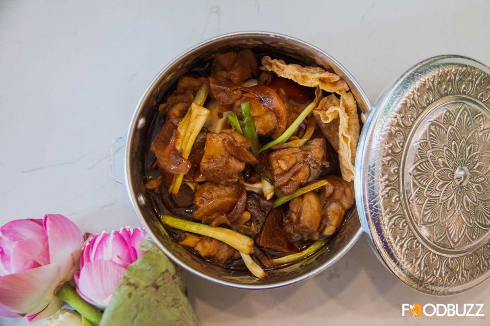 ភ្ជុំឆ្នាំនេះសុំពិសេសប្លែកម្ដង ...